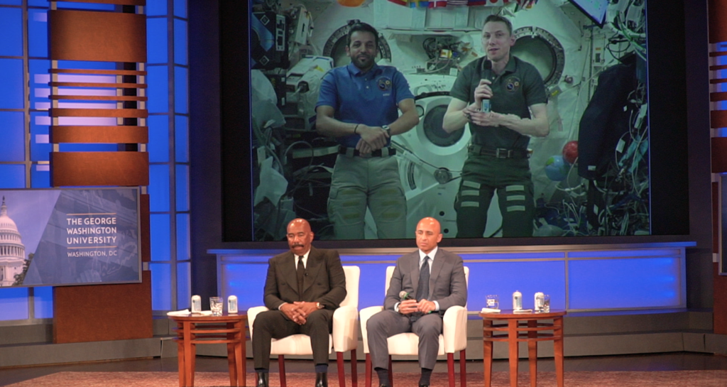 Call from space - Planet Forward